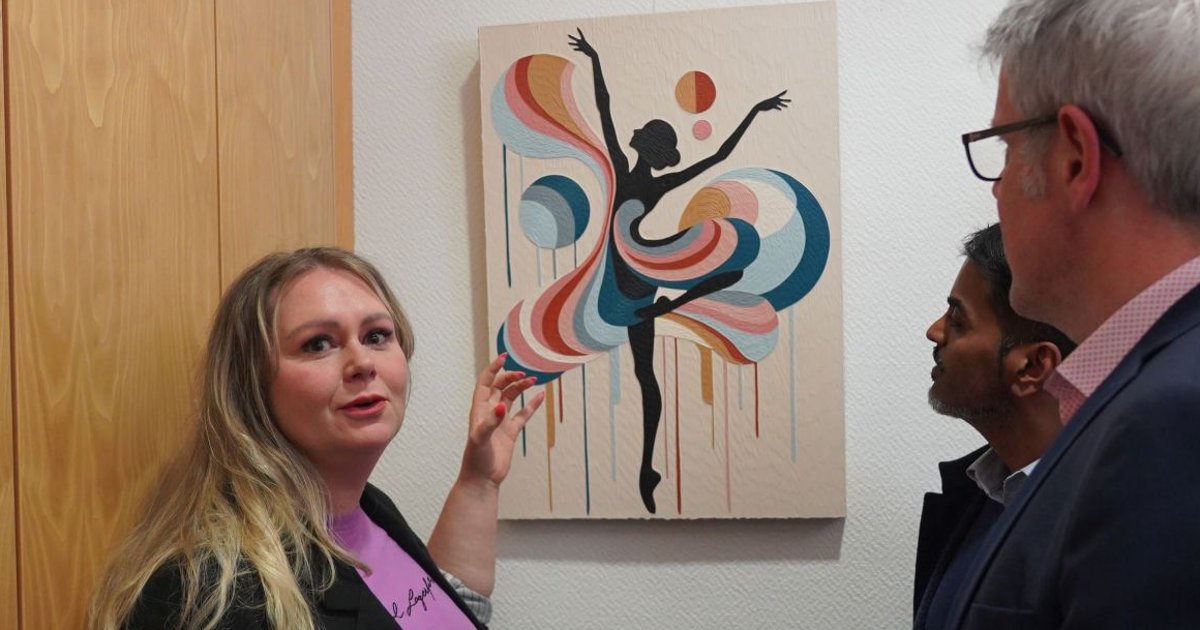Jenseits der Grenzen traditioneller Kunst: Künstlerin Simone Schmidt ...